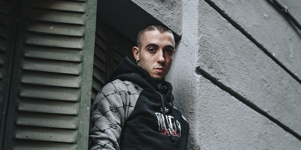 Jarfaiter presenta su nuevo videoclip “No Soy Nadie” donde asalta un ...