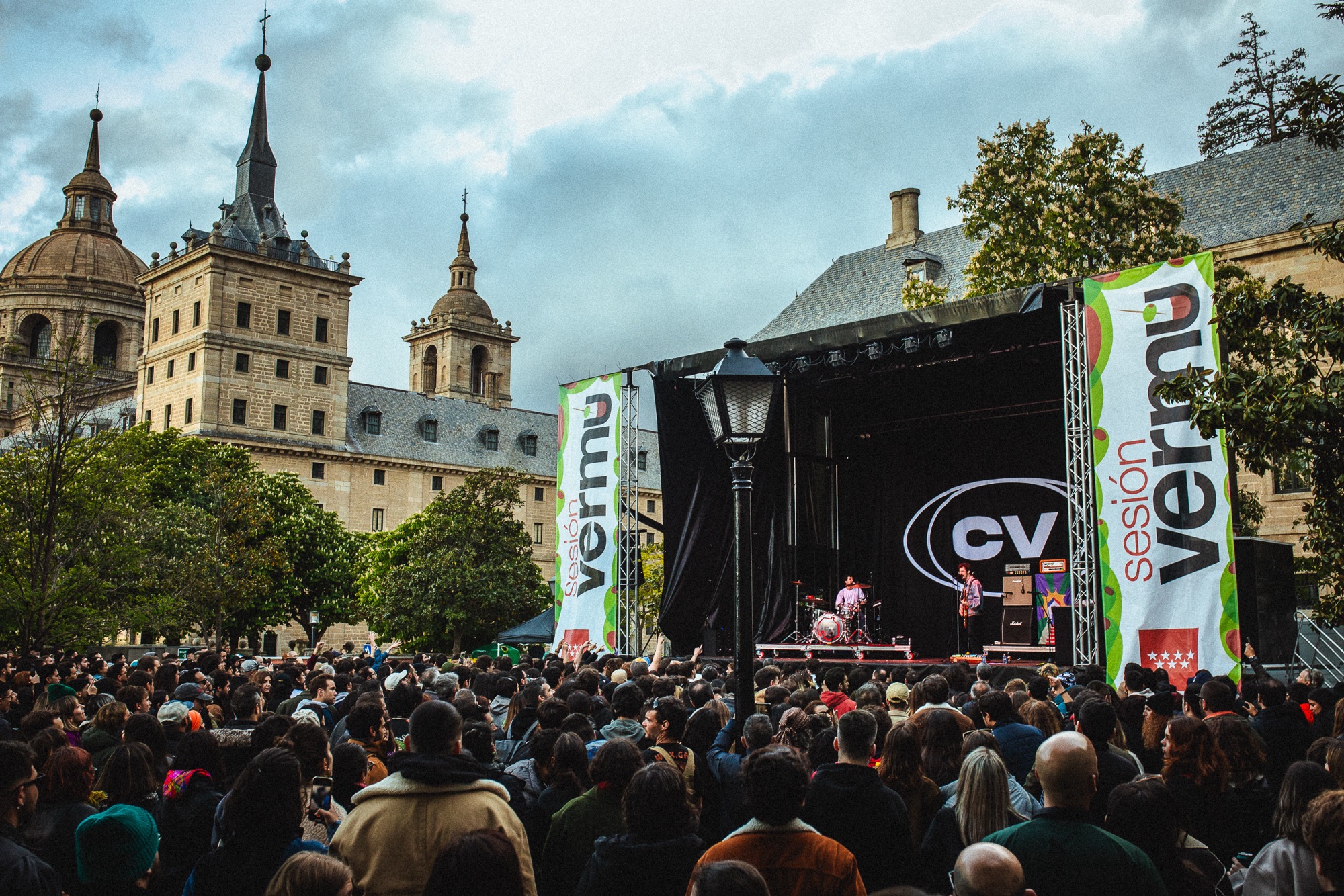 Descubre cómo ha transcurrido la quinta edición de la Sesión Vermú 2024 en Madrid – Lunas Pasajeras